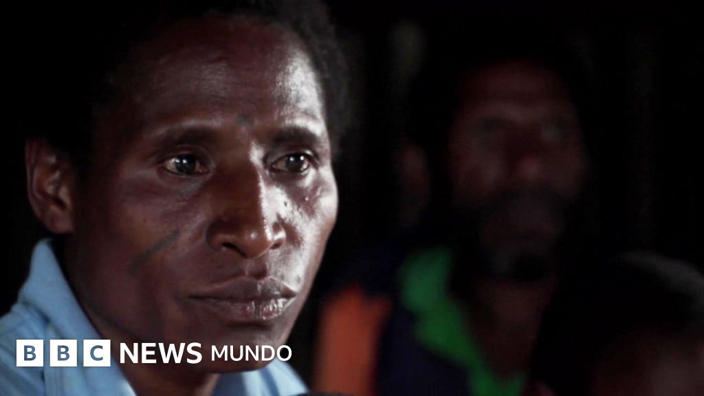 Las extendidas y violentas cazas de brujas o "sangumas" en la isla de ...