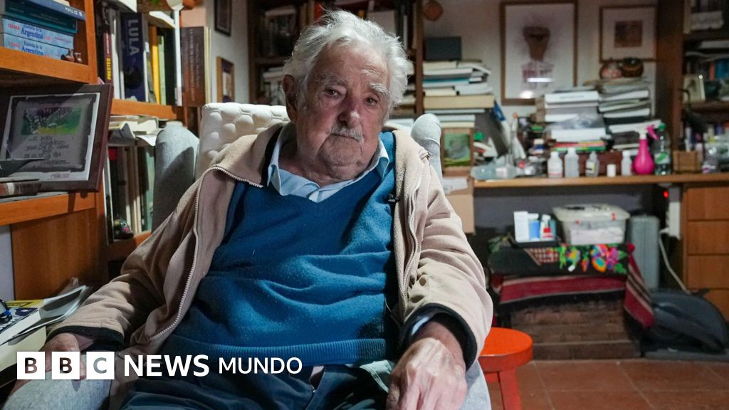 Entrevista a José Mujica: "Soy un viejo medio loco, porque ...