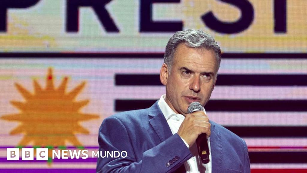 Elecciones en Uruguay: Yamandú Orsi, el profesor de historia heredero de la izquierda de José ...