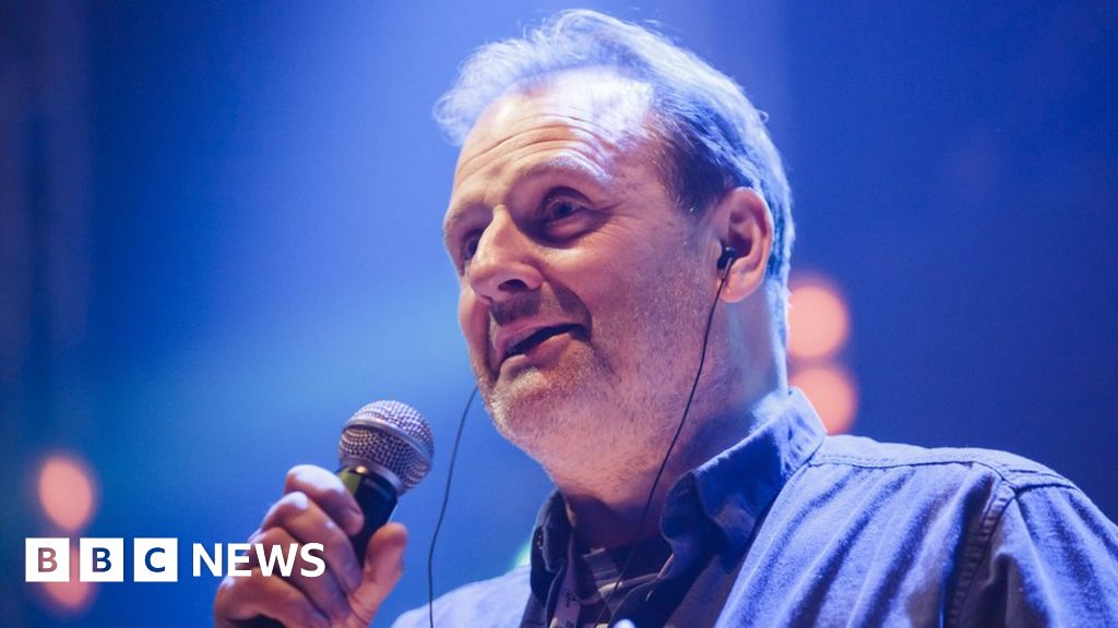 Radio 2 DJ Mark Radcliffe to take break for cancer treatment - BBC News