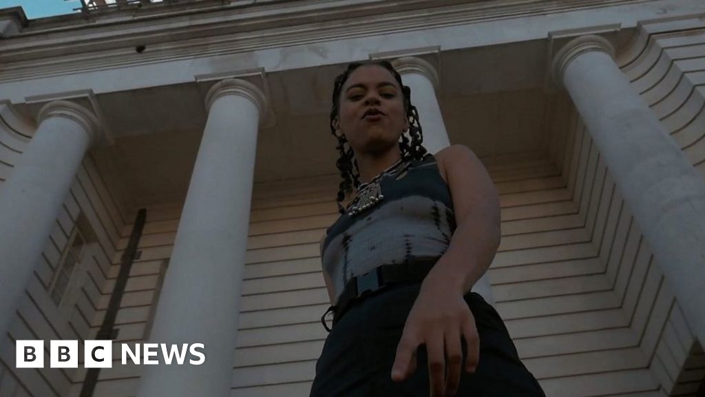 Ladies of rage: 'Safe space' for female and non-binary artists - BBC News