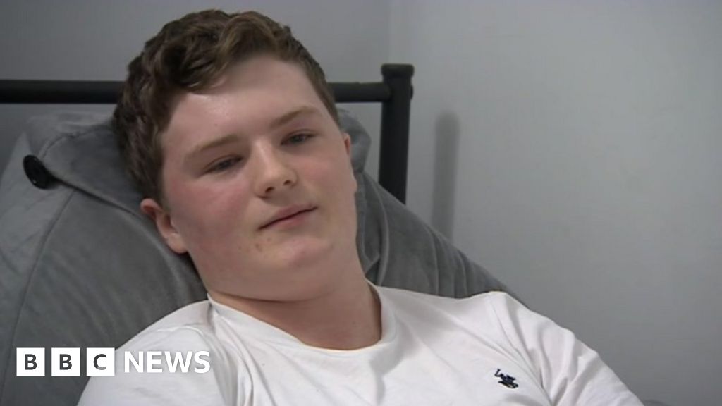 Long Covid: Teen with long Covid misses two years of school