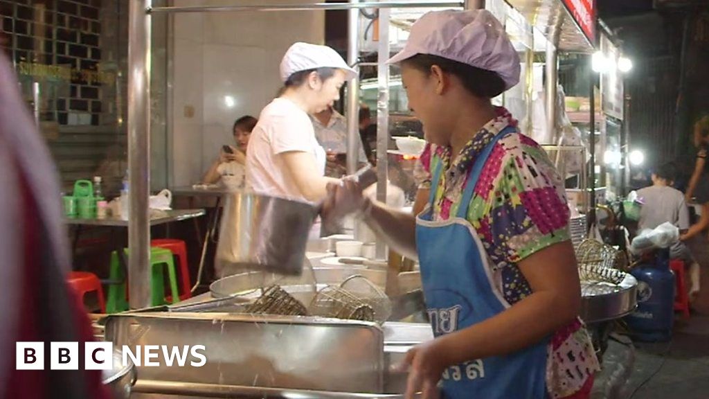 Bangkok street food 'is what defines us' - BBC News