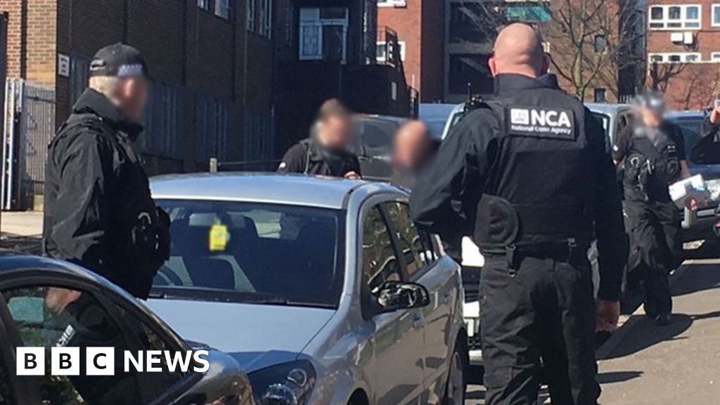 Three held over Iraq to UK 'people-smuggling ring'