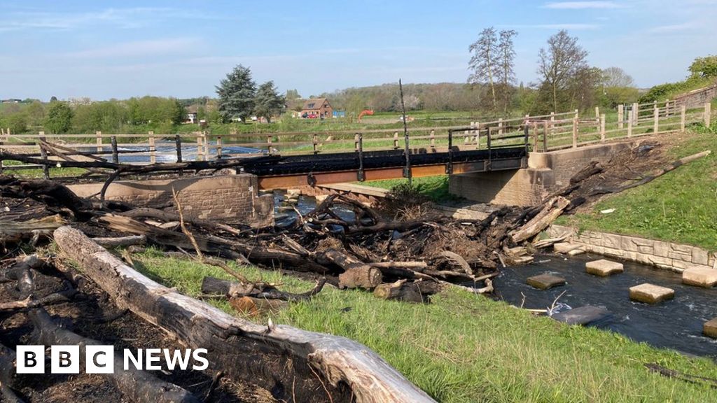 Fish pass and footbridge on the Severn damaged by fire - BBC News