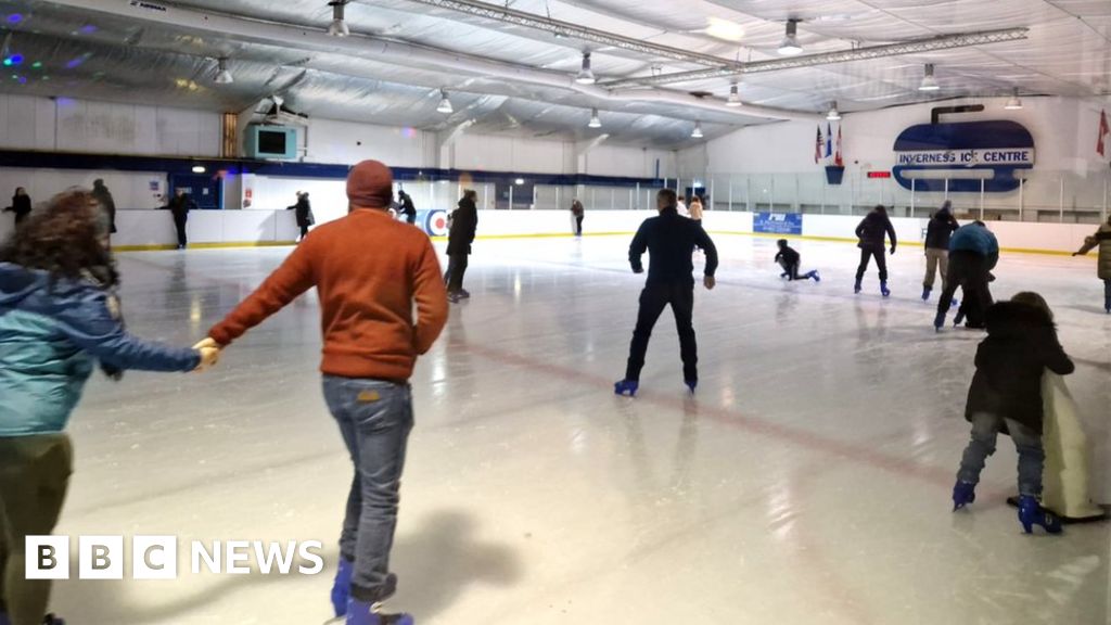 Thawed-out ice rink to be used for boxing and festivals - BBC News