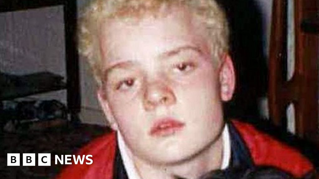 Angela Wrightson death: Victim 'had 15 slash wounds to head' - BBC News