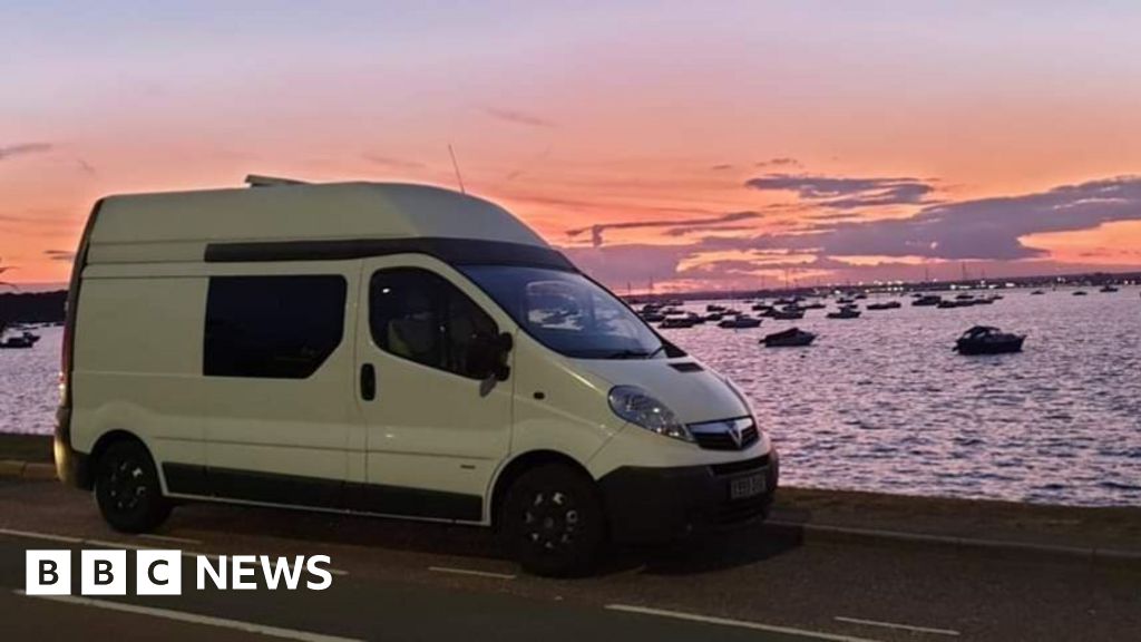 Coronavirus: Secamb paramedic moves into caravan - BBC News