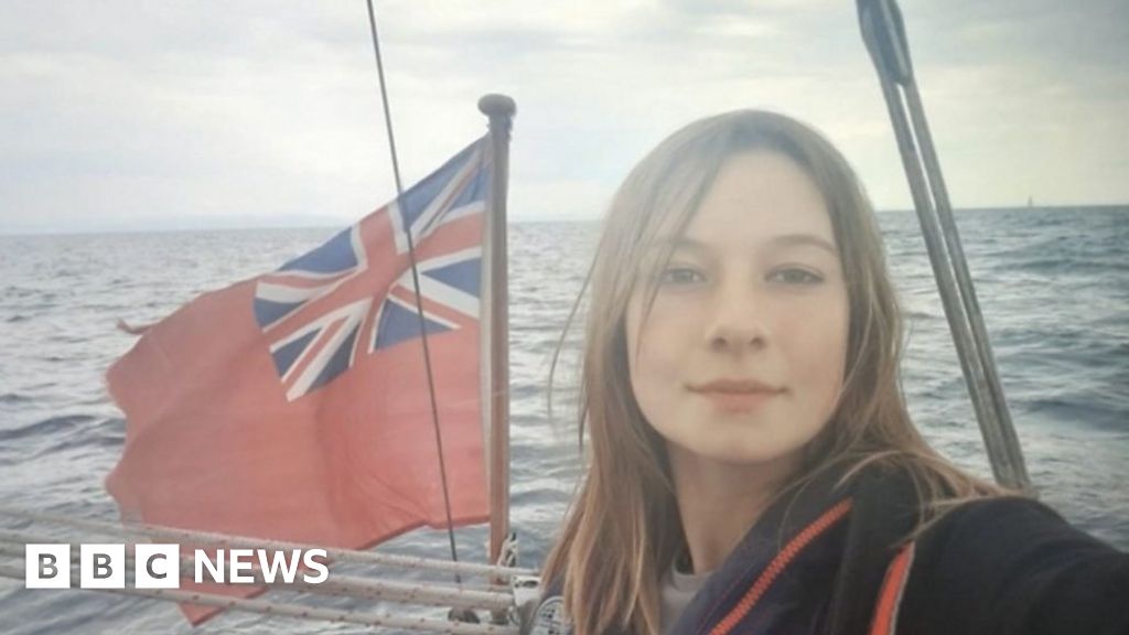 Devon girl, 14, in bid for solo sailing record - BBC News