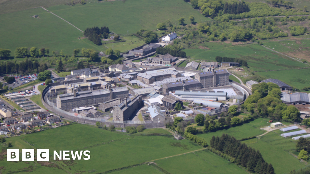 Dartmoor Prison 'not fit for purpose', report says