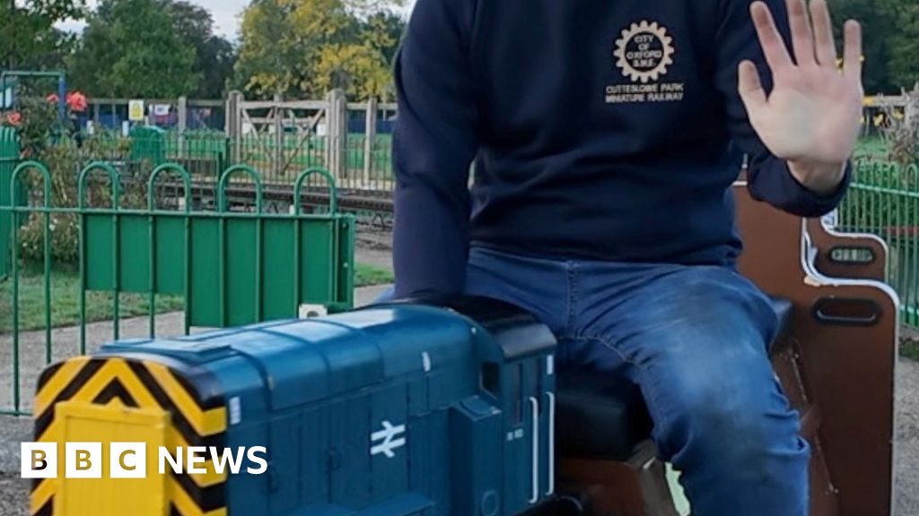 Model railway engineers celebrate 70th anniversary - BBC News