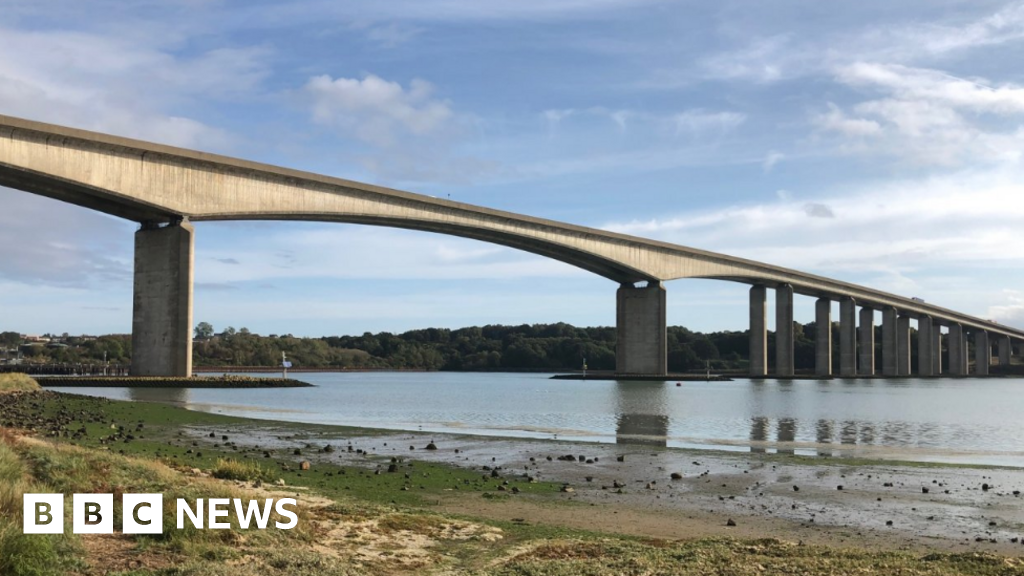 Ipswich's Orwell Bridge to close due to high winds forecast