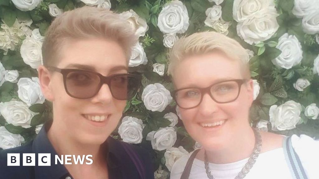 David Trimble has 'taken journey' on same-sex marriage - BBC News