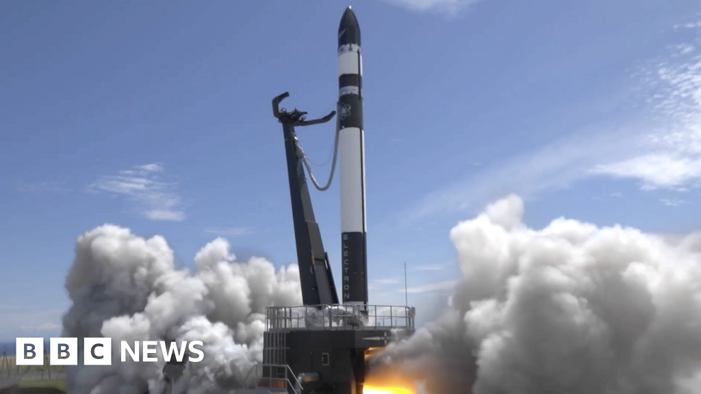 NZ rocket launch heralds new wave - BBC News