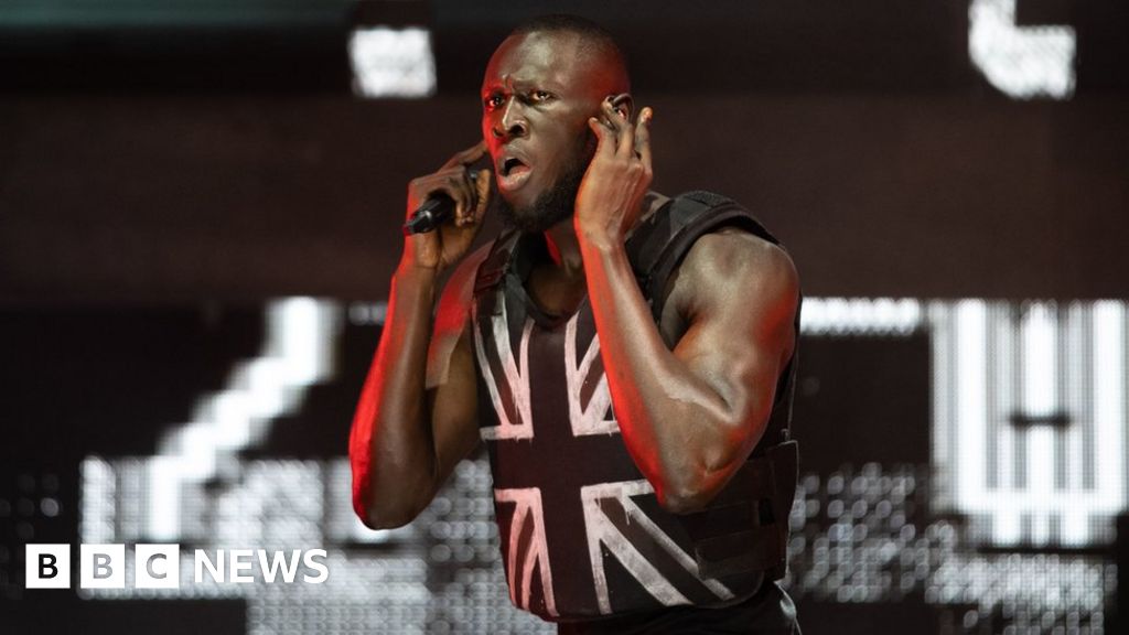 Stormzy to headline Reading and Leeds Festivals - BBC News