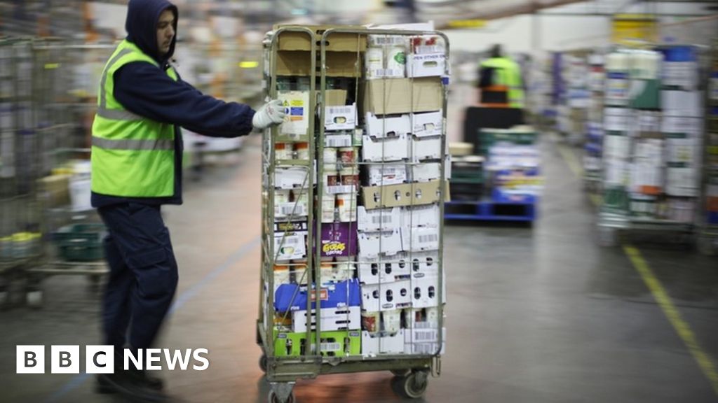 Coronavirus: Calls to protect 'vital' warehouse workers