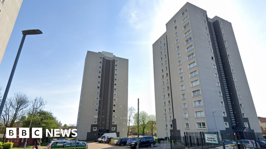 Grays murder inquiry: More arrests after man's death during disturbance ...