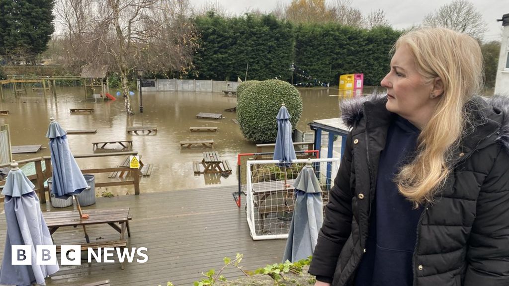 Cavendish Bridge: Pub hit by flooding again weeks after Storm Babet