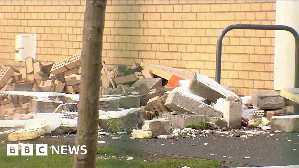 Construction faults found in another 71 Scottish schools - BBC News