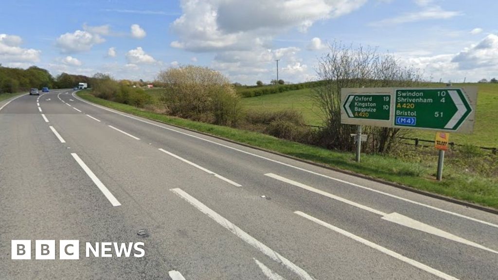 A420 crash: Fourteen hurt in Great Coxwell bus and van crash - BBC News