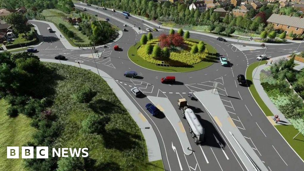 City of York Council reviews spending on major ring road scheme - BBC News