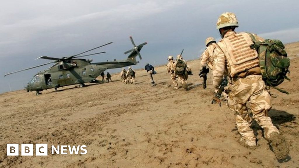 UK Iraq soldiers 'may face prosecution' for war crimes - BBC News