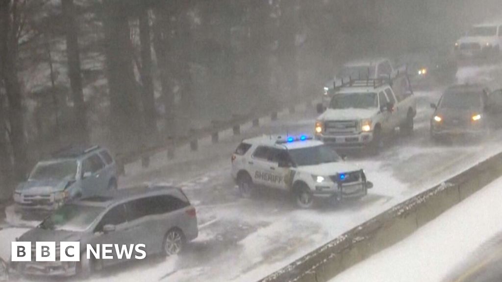 Watch: Freezing rain and snow leads to multi-vehicle pileup on Oregon ...