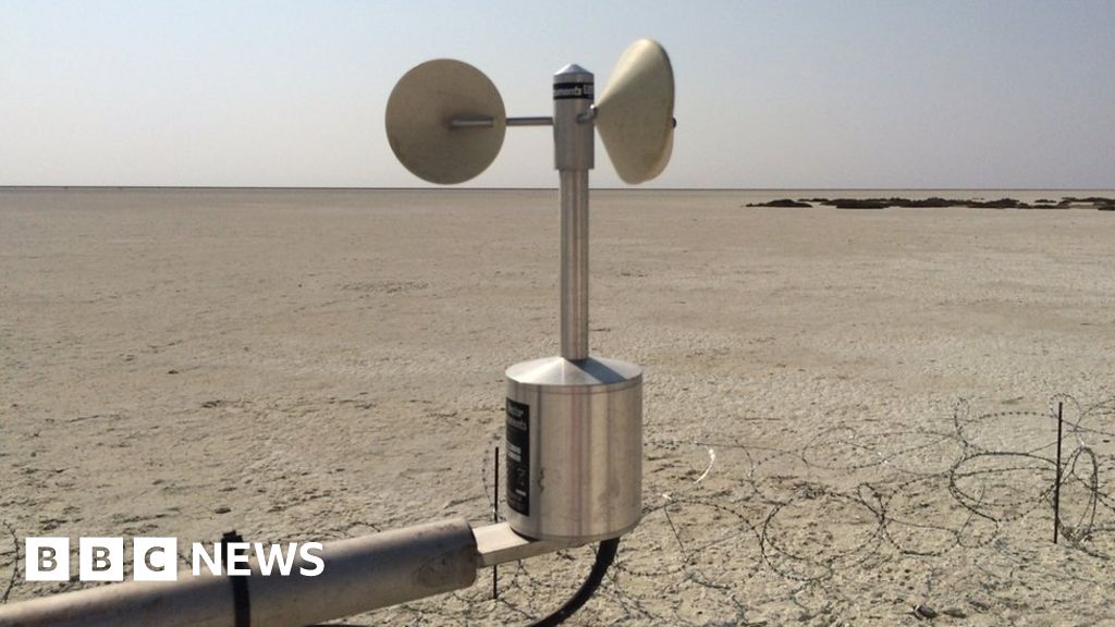 Clearing up dust's effect on climate - BBC News