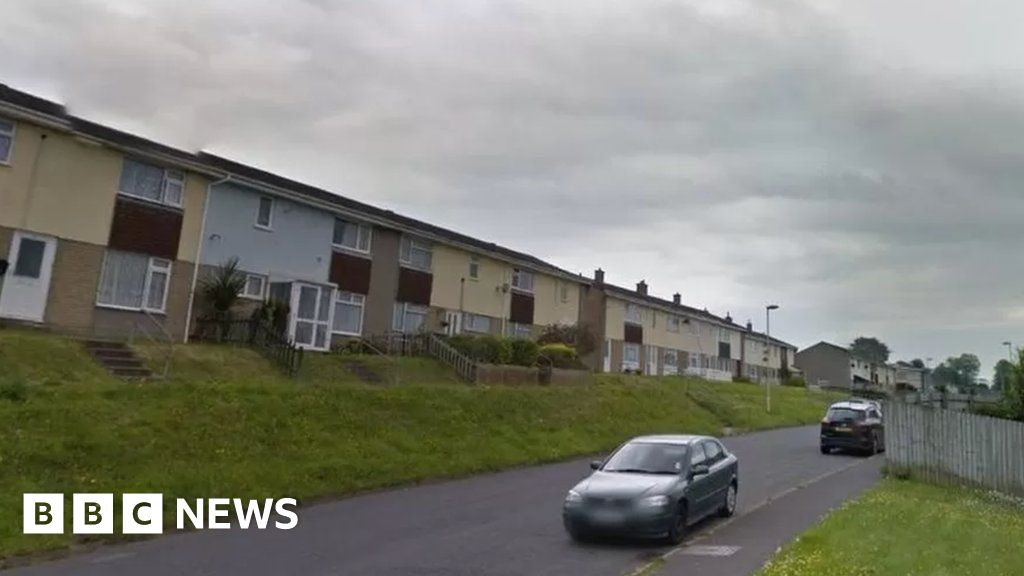 Murder charge against Barnstaple woman set to be dropped - BBC News