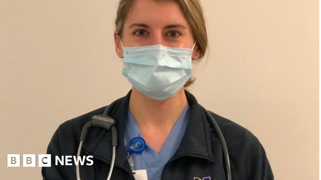 Coronavirus: The junior US doctors rushing to the frontlines