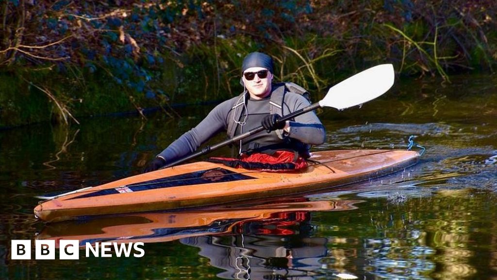 Leeds college lecturer's kayak challenge for mental health charity ...