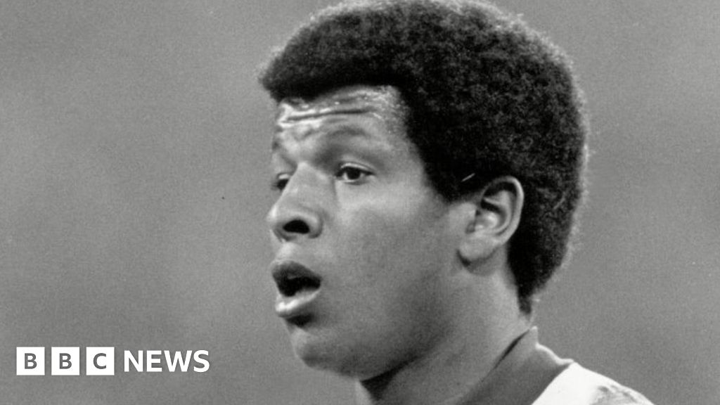 Ex-Liverpool player Howard Gayle turns down MBE - BBC News