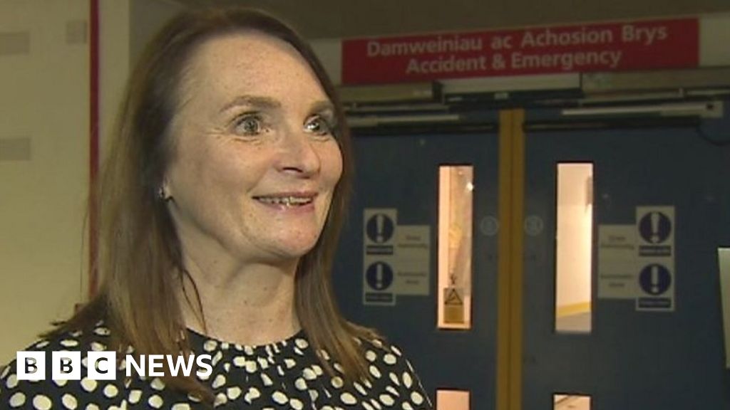 Betsi Cadwaladr health board member quits after a week - BBC News