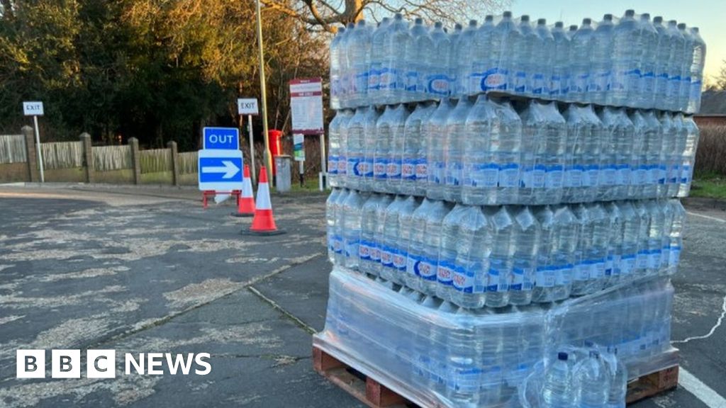 Winchester: Water issues ongoing after fault at supply works - BBC News