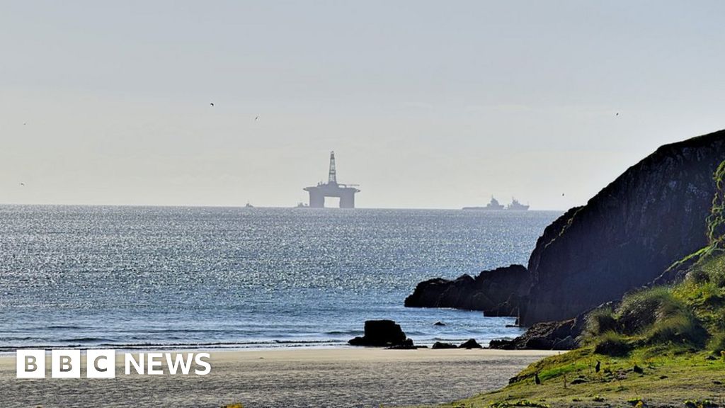 Ship to remove Transocean Winner 'could arrive next week' - BBC News