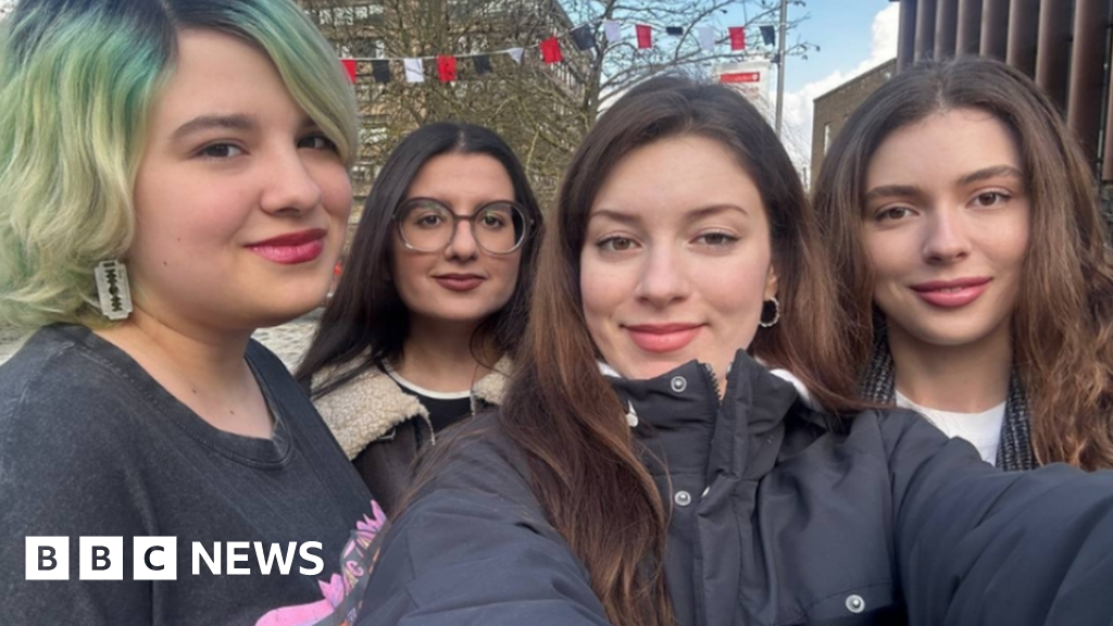 Leicester: Ukrainian students extend stay with sanctuary scholarships ...