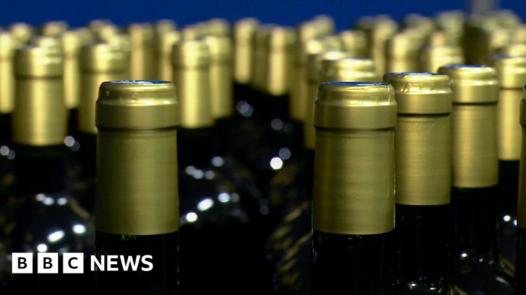 "Like sitting ducks": French wine merchant's Brexit warning - BBC News