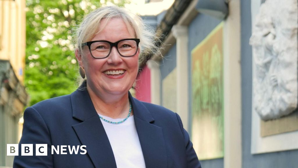 Newcastle council leader says asylum hotel protests 'not helpful'