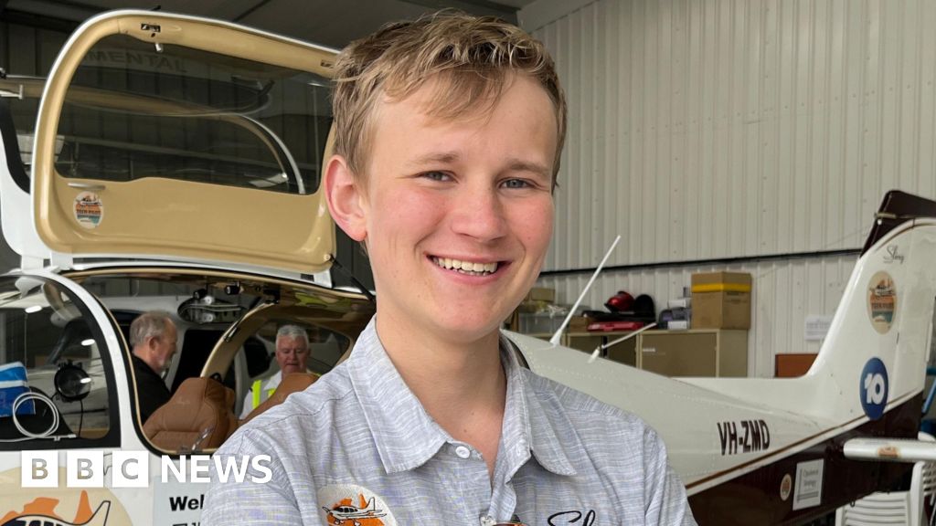 Cambridgeshire stop for Crohn's pilot, 15, flying round the world - BBC ...
