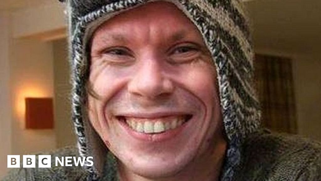 Lauri Love hacking case: Suffolk man re-arrested - BBC News