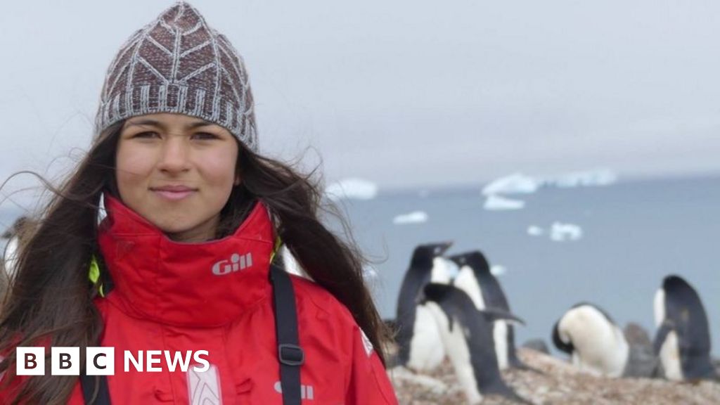 'Birdgirl' joins RSPB committee as youngest member - BBC News