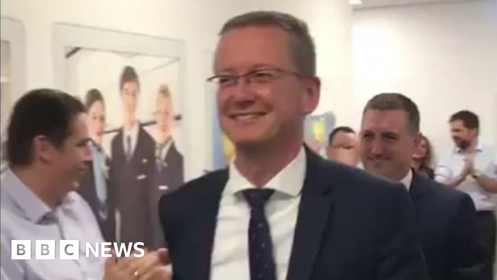 Thomas Cook executive apologises over bailout video - BBC News