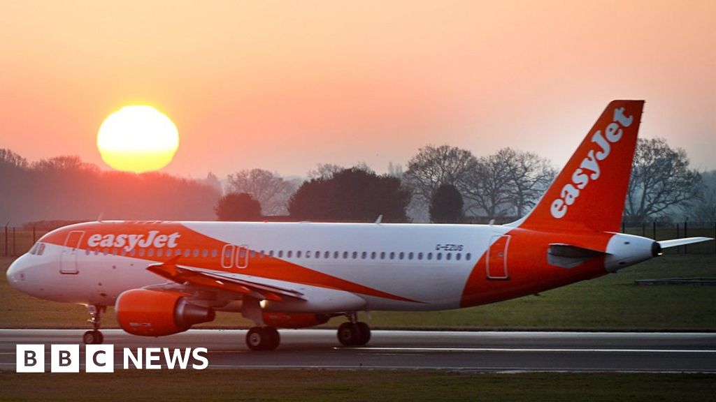 EasyJet flight EZY1805 from Manchester to Iceland diverts after 'mid ...