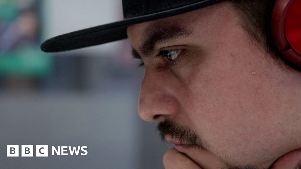 Teesside band Motions explore addiction through metal music - BBC News