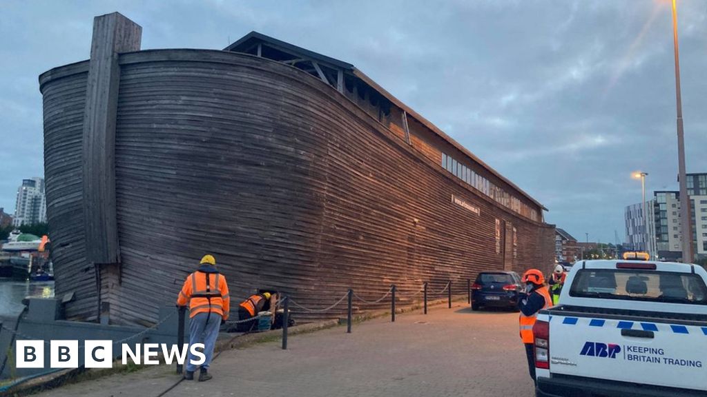 Noah's Ark giant 'replica' leaves Ipswich after 20 months - BBC News
