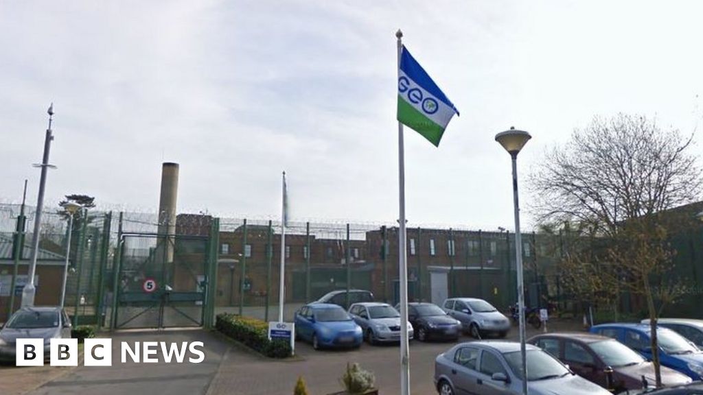 Campsfield House immigration detention centre to close