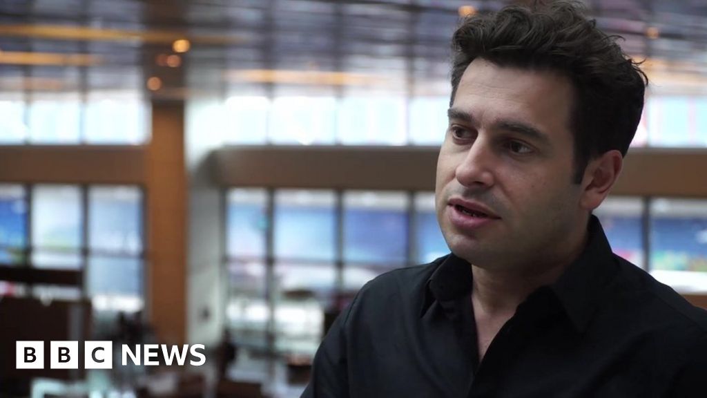 Australian journalist speaks after Malaysia arrest - BBC News