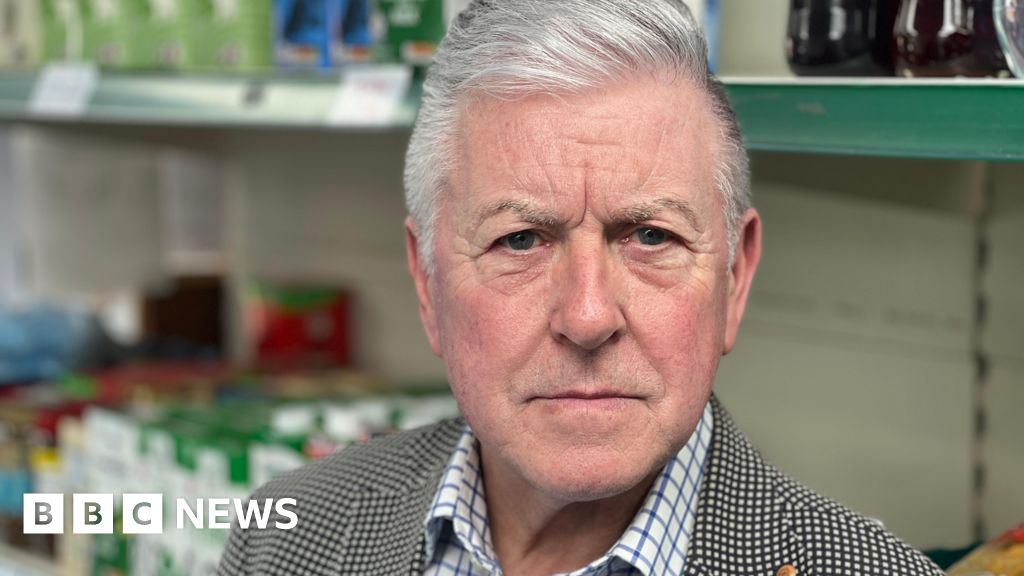 Trussell Trust: Food bank stock 'not keeping up' with demand - BBC News