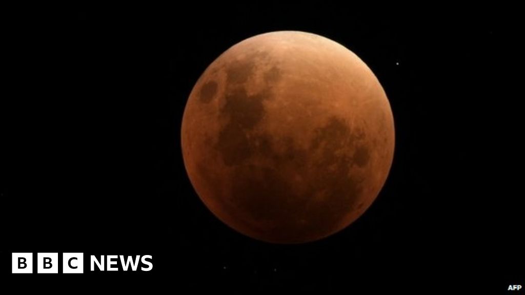 The magical science behind the 'supermoon' eclipse - BBC News