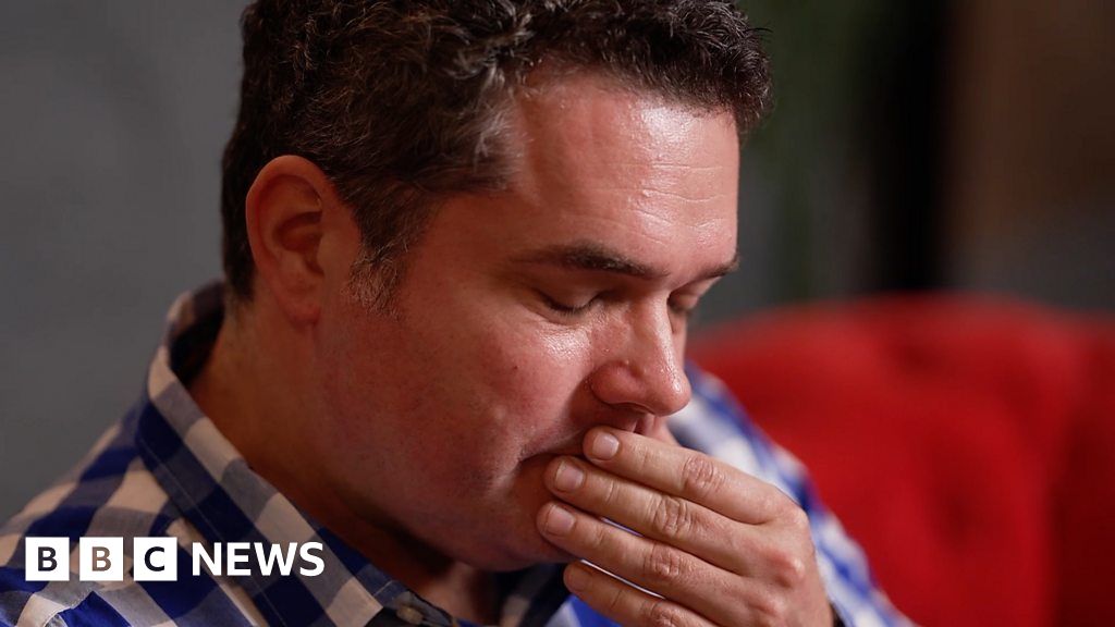 Covid: Death threats for man who tried to debunk misinformation